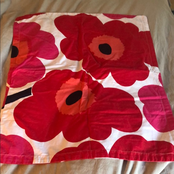 Marimekko | Bedding | Marimekko Unikko Red Pink And White Poppy Queen ...